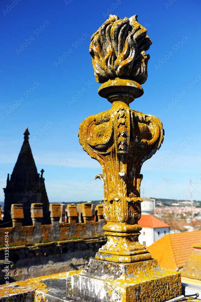 Pináculo de la catedral de Evora, Portugal Stock Photo | Adobe Stock