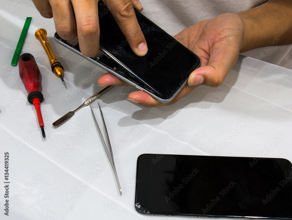 In the process change mobile phone screen 5.5 inch. Step 5 Bring out ...