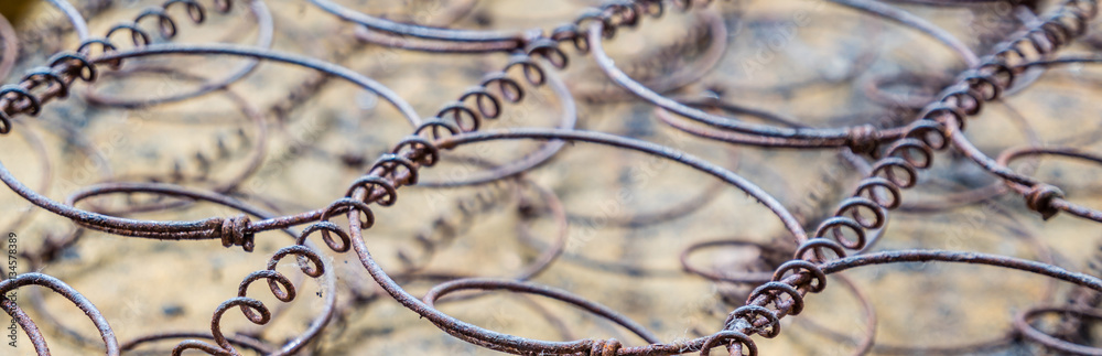 Panorama alte Sprungfedern Stock-Foto | Adobe Stock