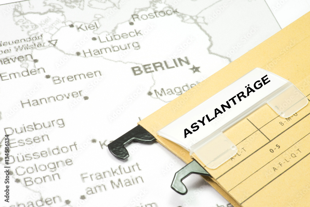 Die Landkarte von Deutschland und Asylantrag Stock Photo | Adobe Stock