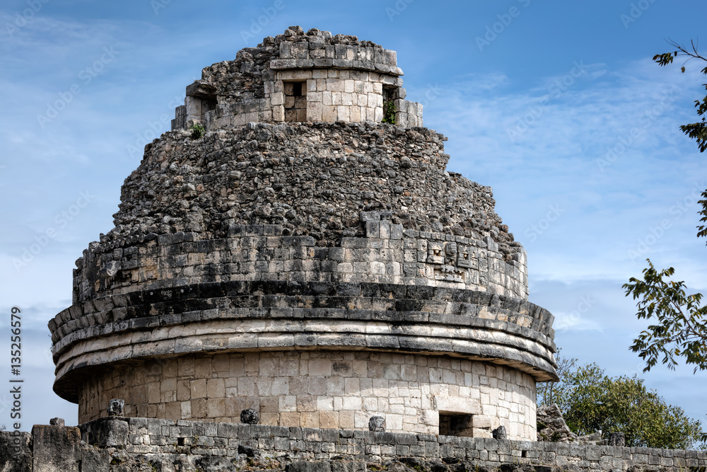 Ancient Mayan building called "El Caracol" thought to be a proto ...