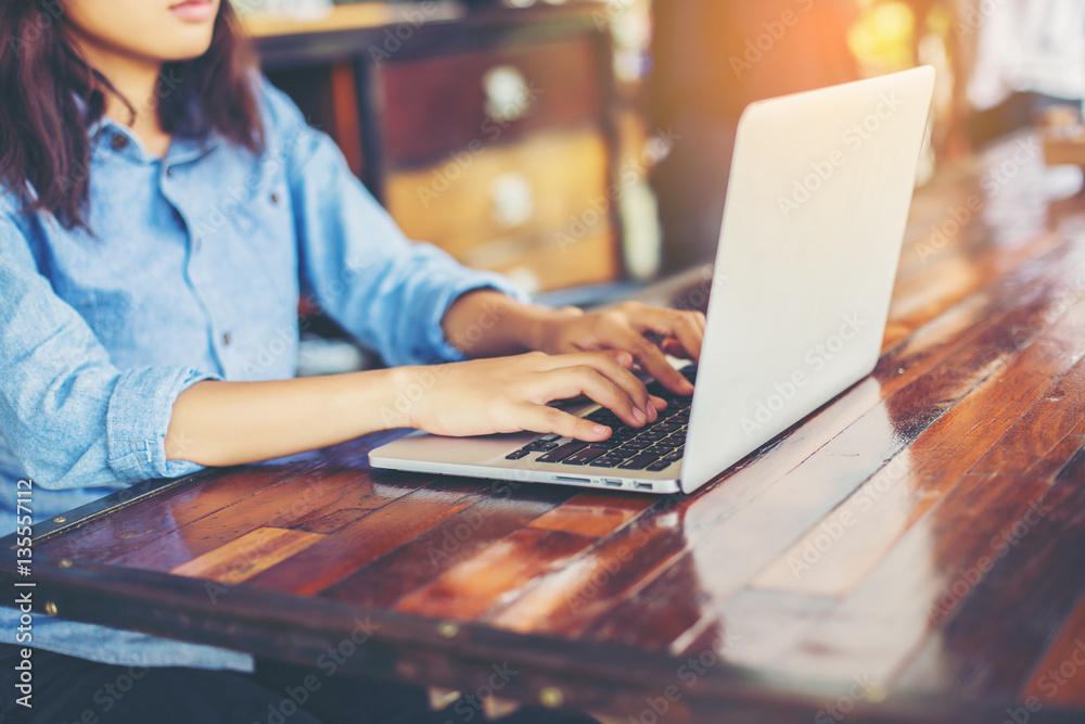 hand control on a laptop touchpad Stock-Foto | Adobe Stock