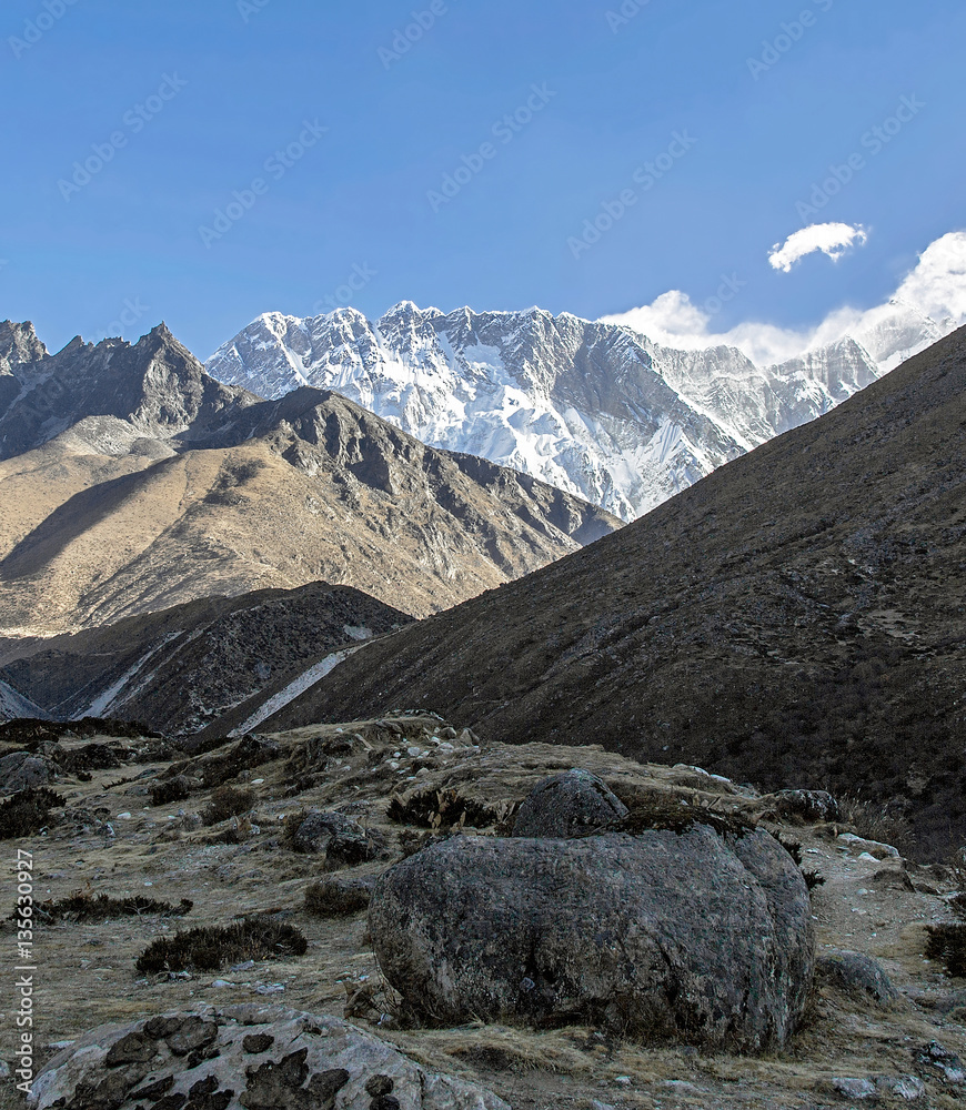 Morning view of the Mahalangur Himal ridge - Everest region, Nepal ...