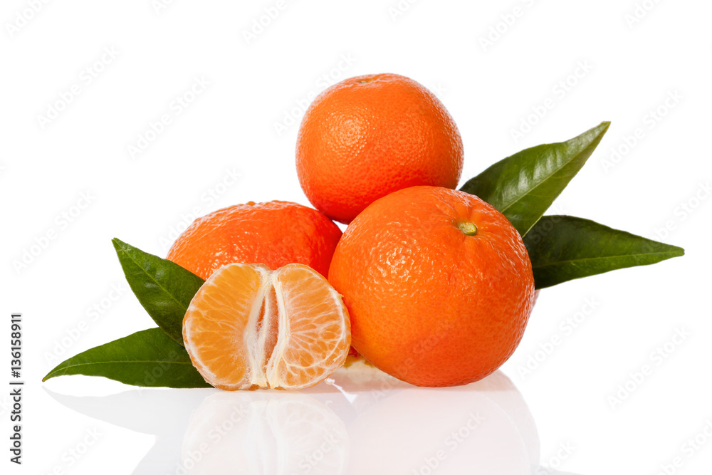 Clementines isolated on white background Stock-Foto | Adobe Stock
