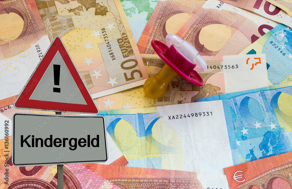 Schild Kindergeld Stock-Foto | Adobe Stock