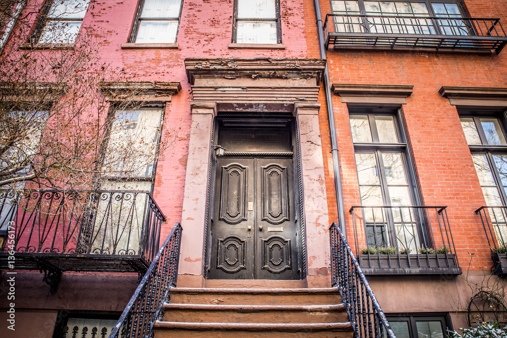 Poster Typical Entrance door to a New York City apartment building ...
