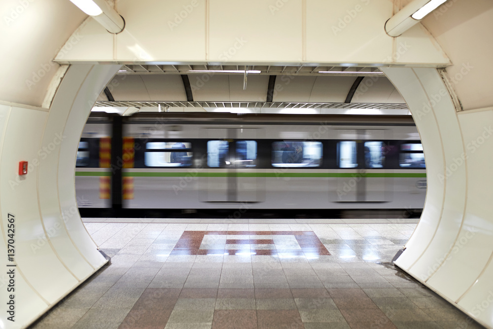 Photo & Art Print Metro train., markara