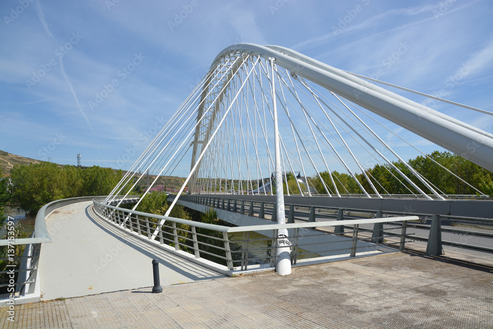 puente de arquitectura moderna Stock Photo | Adobe Stock