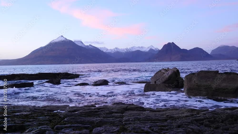 Stockvideo Evening in Elgol bay on west coast of the Isle of Skye in ...