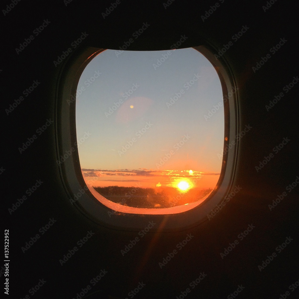 tramonto finestrino aereo Stock Photo | Adobe Stock