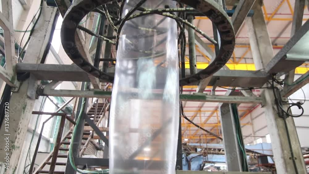 Extrusion of plastic bag in a factory 素材庫影片 | Adobe Stock