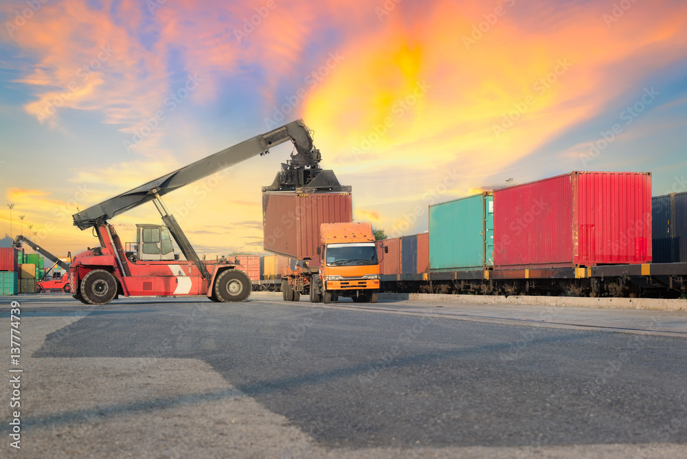 Loading and unloading of containers in the port industrial , Trade Port ...