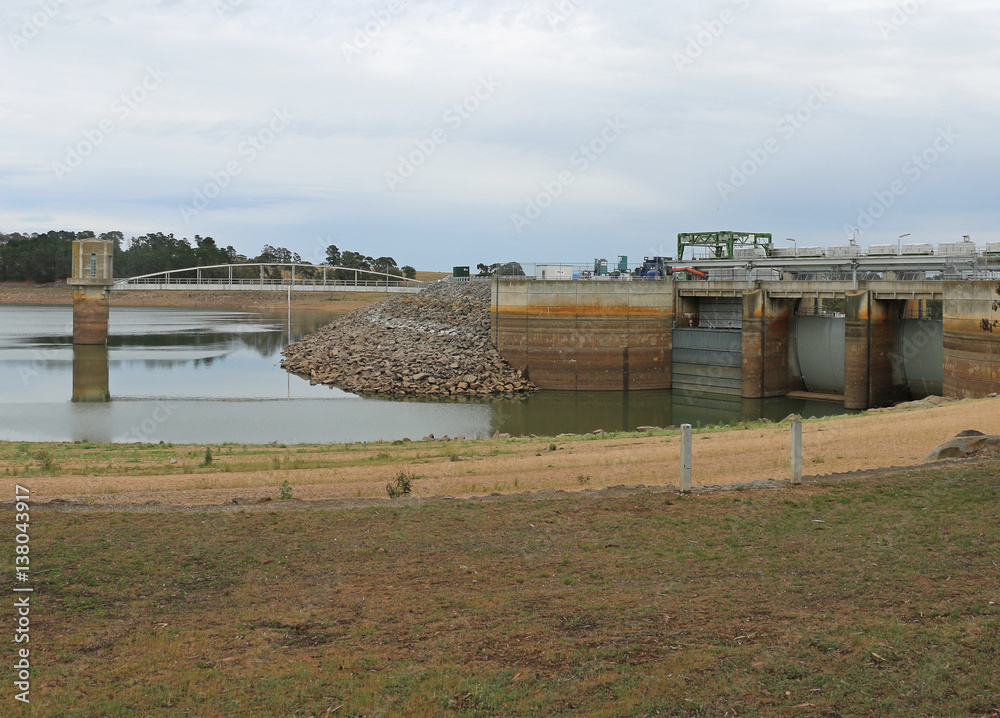 BARINGHUP, VICTORIA, AUSTRALIA - cairn Curran Reservoir's intake tower ...