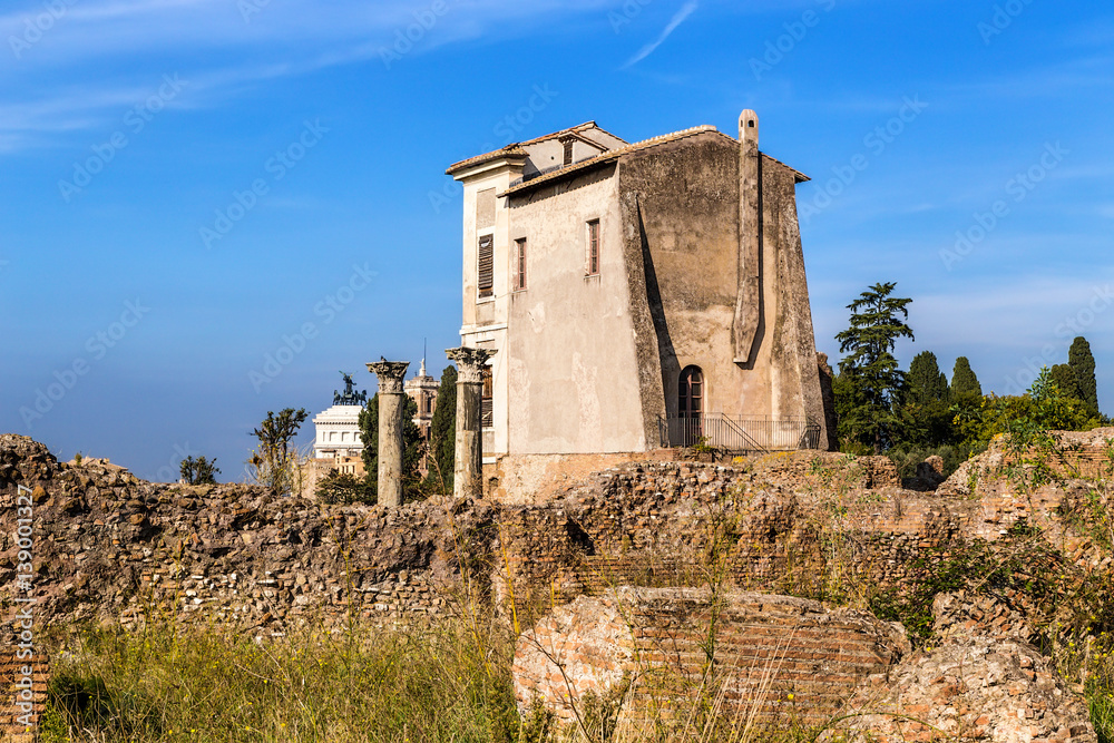 Foto de Rome, Italy. House of Farnese, built on the ruins of the ...