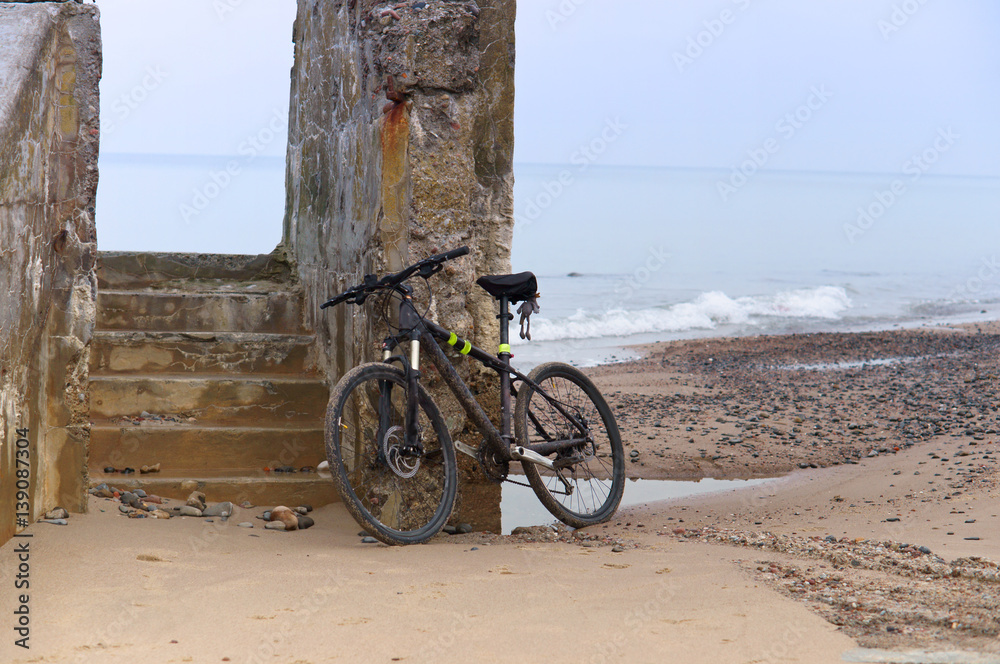 bike, stone stairs, ruins, sea, shore, rubble, travel,tourism foto de ...