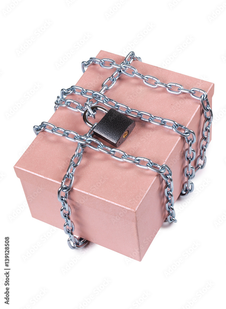 Pink cardboard box and metal chain on white background Stock-Foto ...
