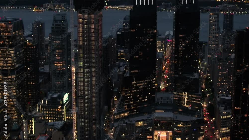 Stockvideon AERIAL HELI SHOT, CLOSE UP: Glass & concrete jungle in ...