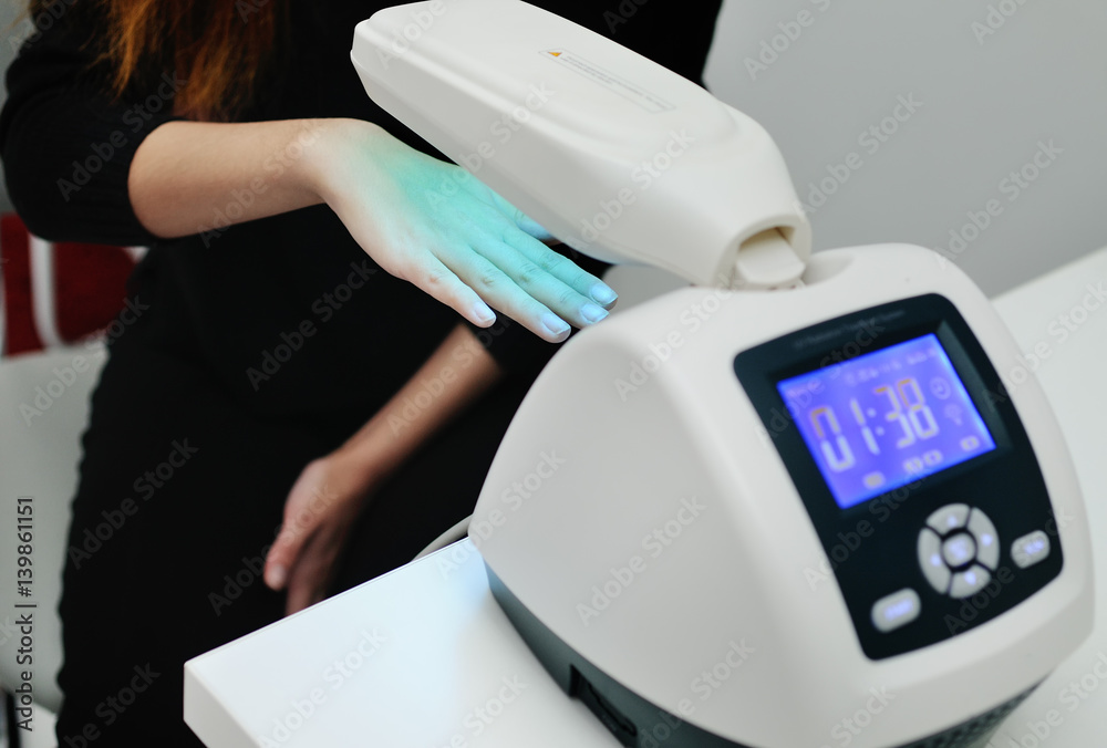 doctor spends psoriasis treatment using ultraviolet lamps and ...