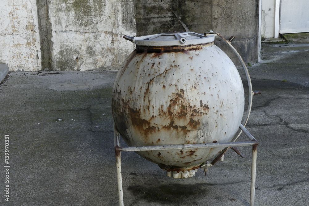 Details of German submarine naval mine used during World War II ...