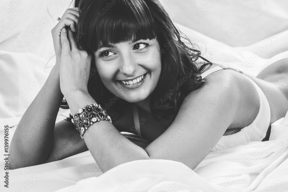 Smiling Beautiful Brunette Girl In Her Bed Stock Foto Adobe Stock 8335