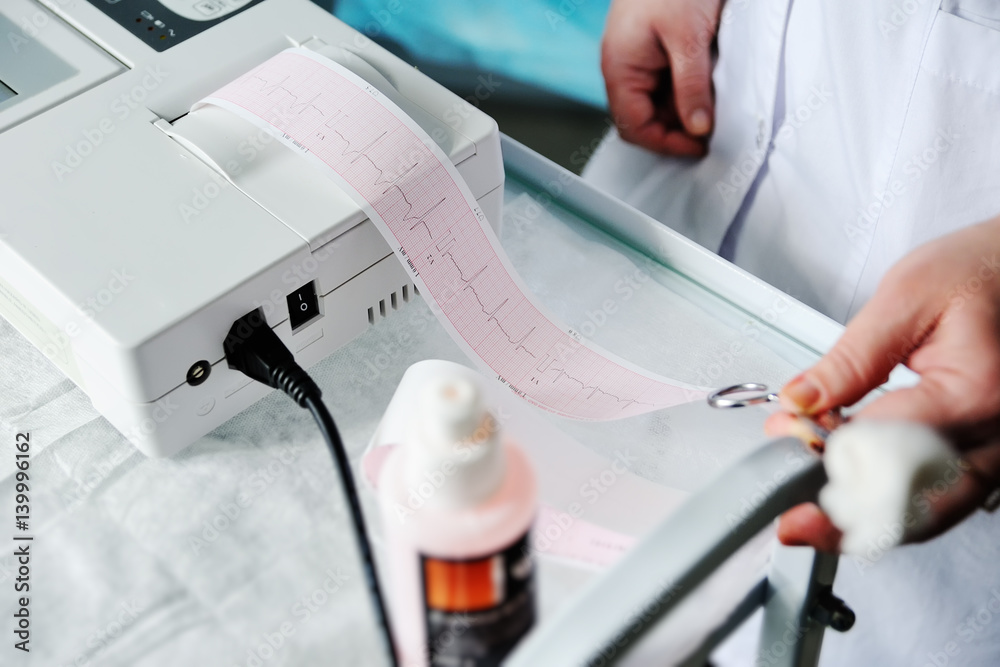 Poster Electrocardiogram, ecg in hand – Wall Art | UkPosters