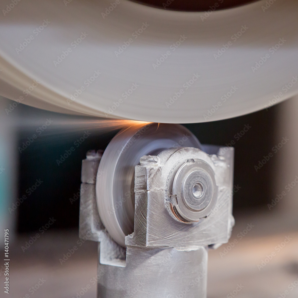 New cutting surfaces making on worn grinding wheel with rotary dresser ...