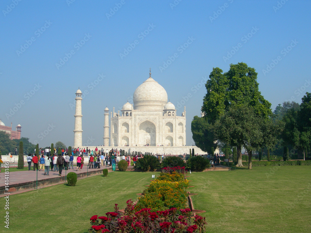 Iconic view of the Taj Mahal mausoleum in Agra, India, with the dome ...