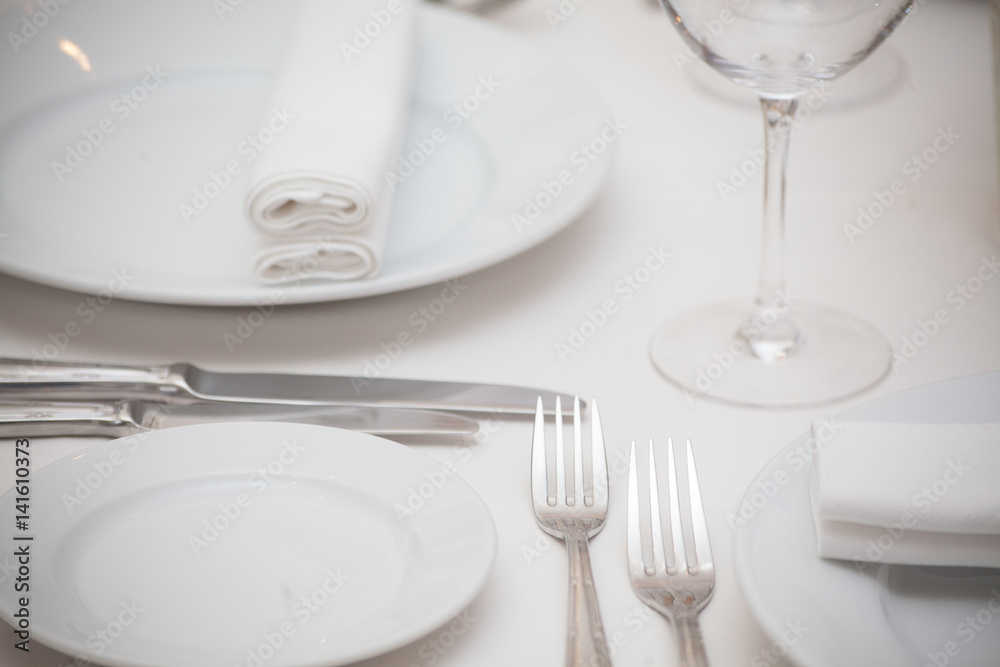 detail of a dining table set up with wine glasses Stock-Foto | Adobe Stock
