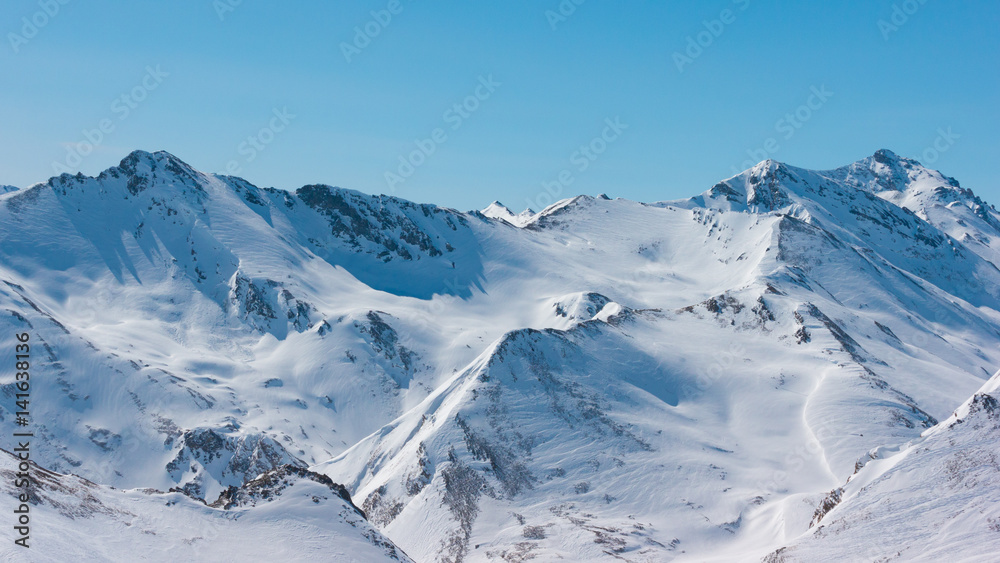 Österreichische Alpen in Ischgl Samnaun im Winter Photos | Adobe Stock