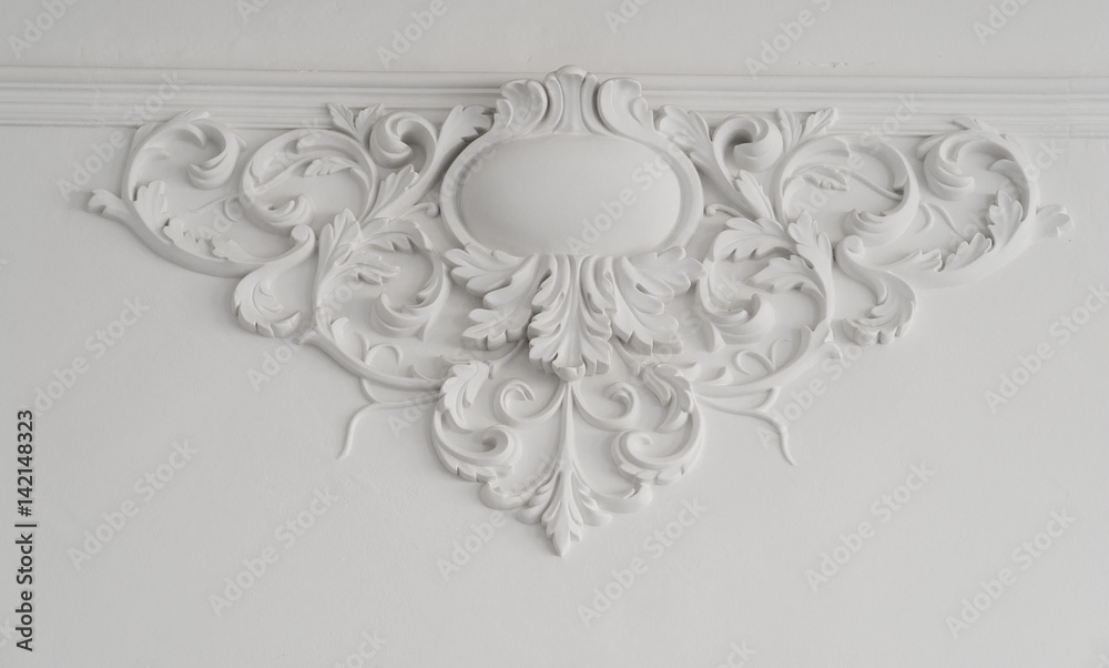 White wall molding with geometric shape and vanishing point. Luxury ...