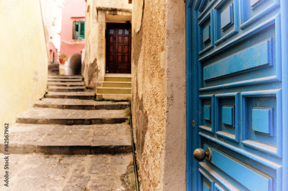 Foto Stock Case colorate nell'isola di Procida, Napoli Italia | Adobe Stock