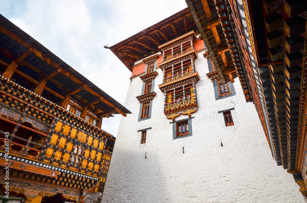 Traditional Bhutanese-Architecture of Tashichho Dzong in Thimphu ...