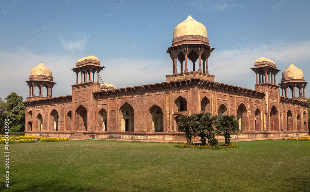 Foto de Mariam tomb also known as the tomb of Mariam-uz-Zamani at ...