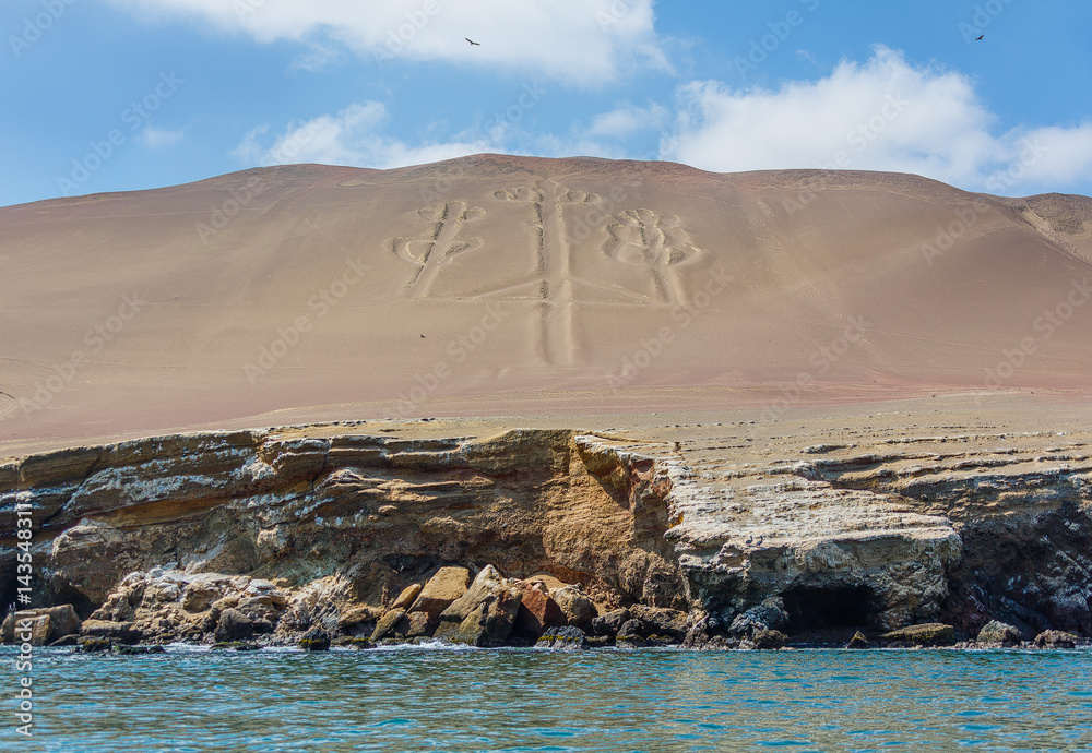 Ancient large-scale geoglyph Candelabrum figure in Paracas national ...