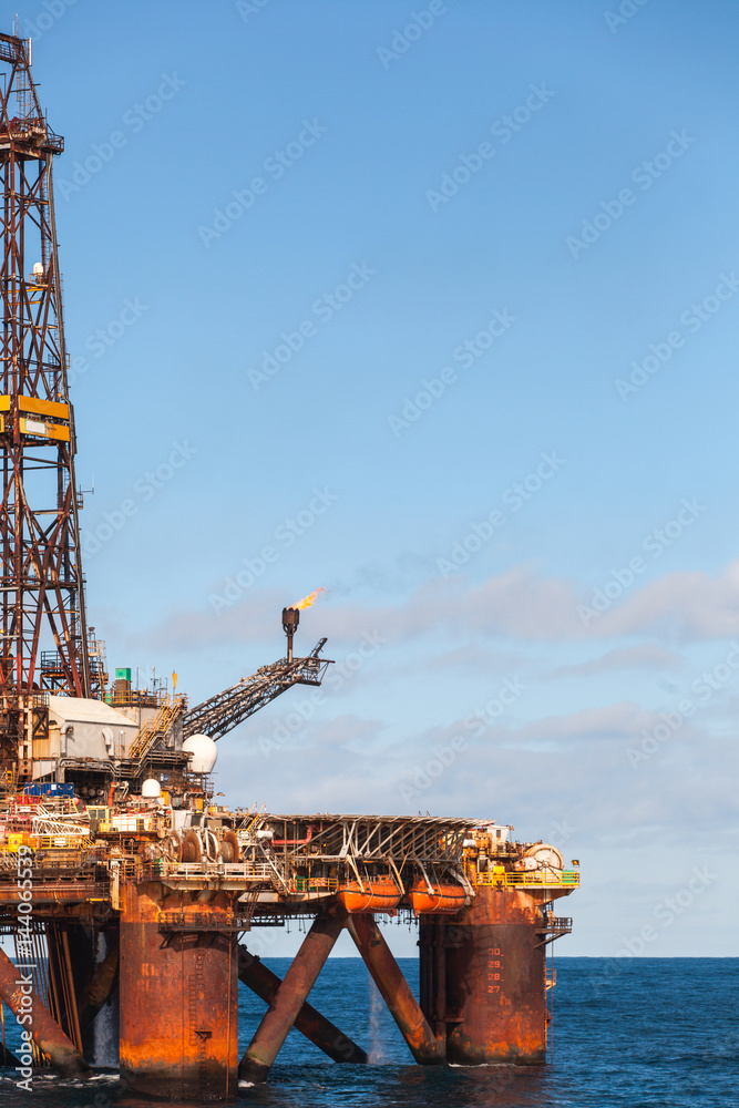 Offshore oil rig ath sunny day Stock Photo | Adobe Stock