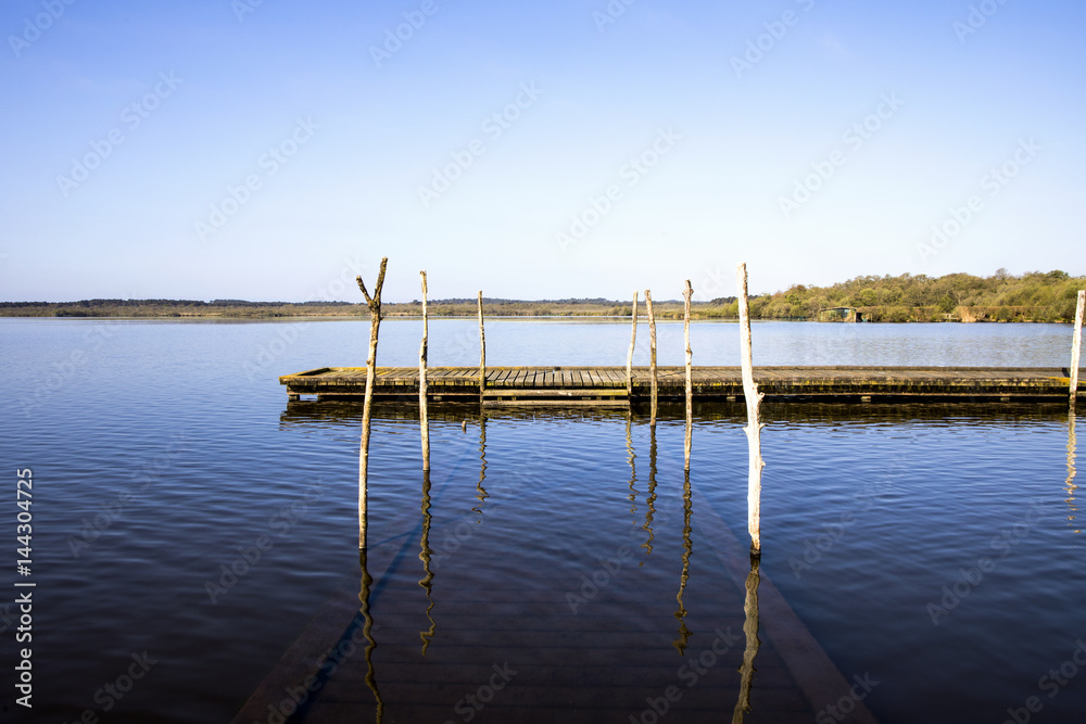 ponton foto de Stock | Adobe Stock