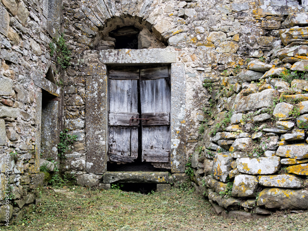 Ancient old stone doorway, Italian. Architectural heritage. Stock Photo ...
