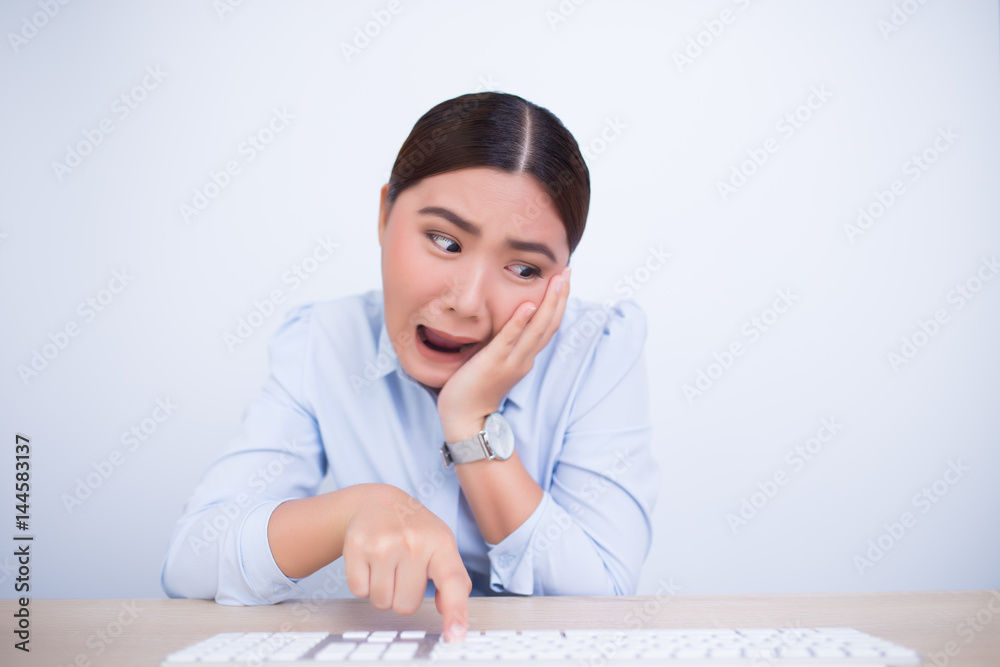 Angry woman screaming out and pulling her hair Stock Photo | Adobe Stock