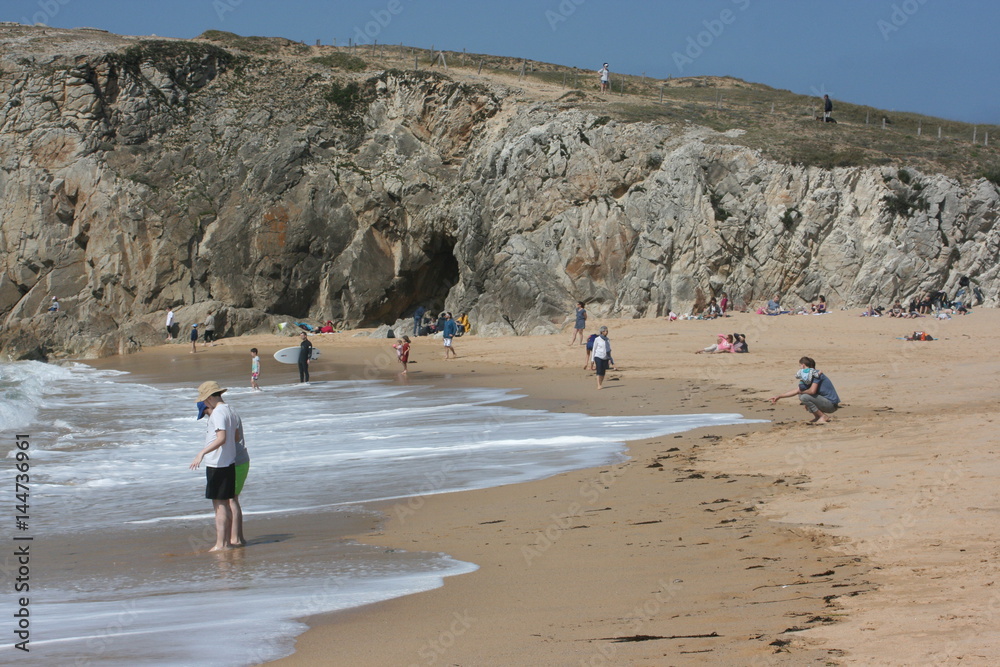 Plage de Port-Blanc sur la côte sauvage de la presqu'île de Quiberon ...