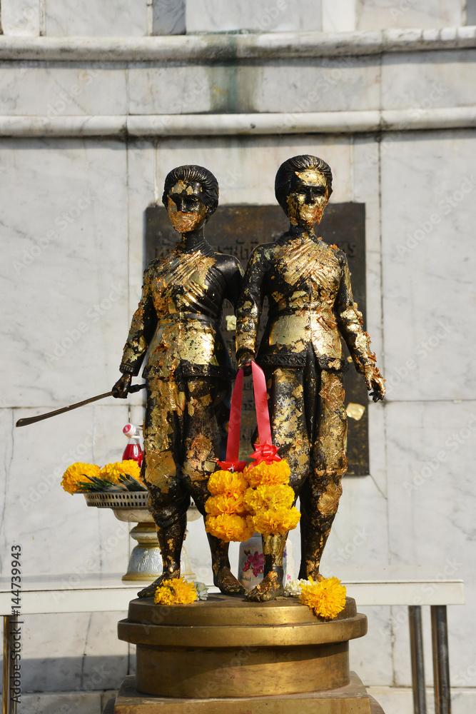 Mini Two Heroines Monument is a memorial statue of the heroines Thao ...