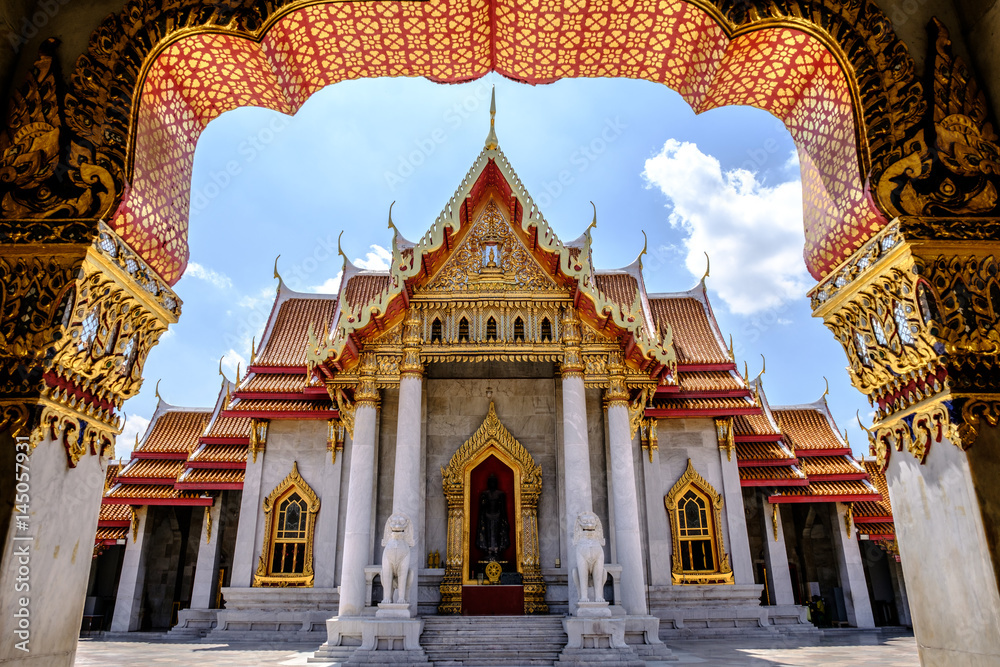 Foto de Wat Benchamabophit Dusitvanaram is a Buddhist temple in Dusit ...