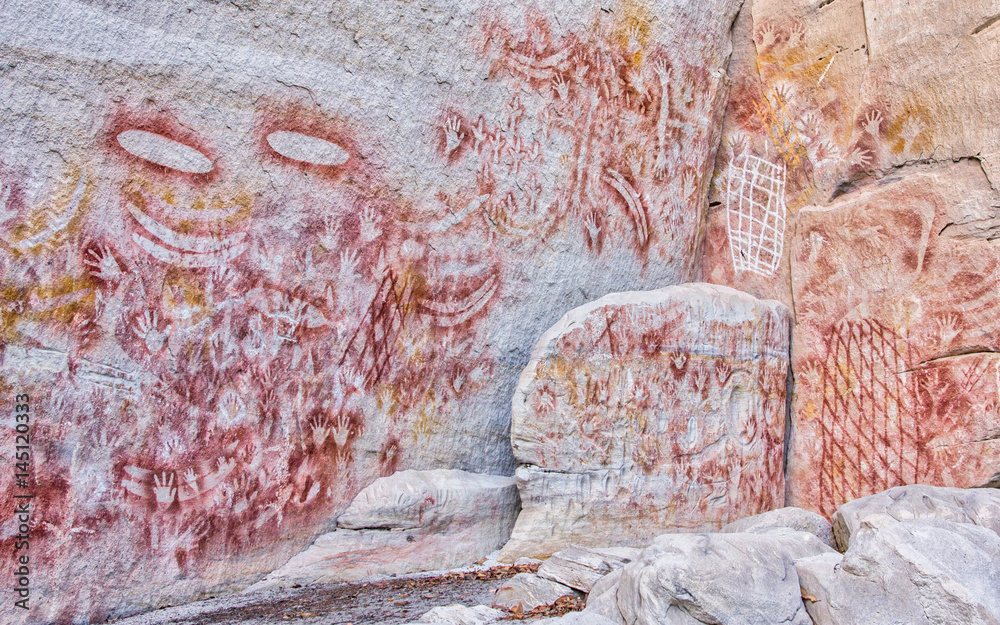 Aboriginal Rock Art, Carnarvon Gorge, Queensland, Australia Stock Photo ...