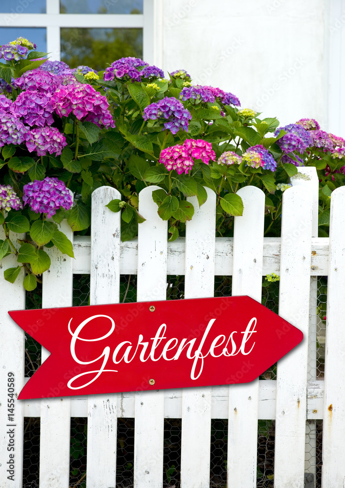 Gartenfest Stock-Foto | Adobe Stock