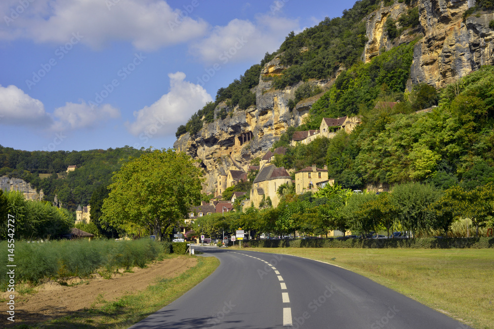 La Roque Gageac (24250) en Périgord, département de la Dordogne, en ...