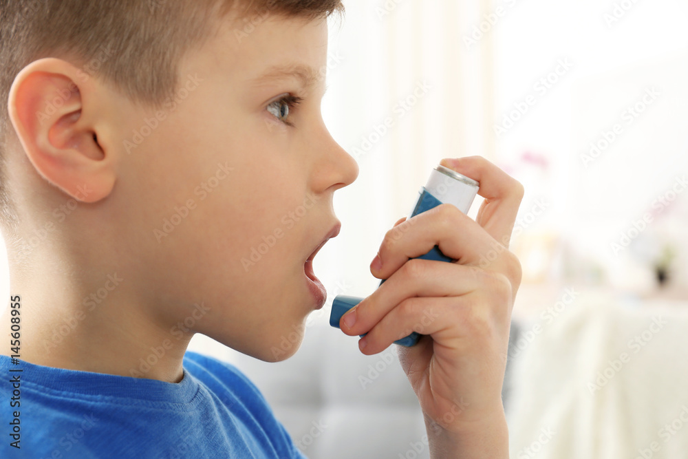 Little boy using asthma inhaler, closeup Stock Photo | Adobe Stock