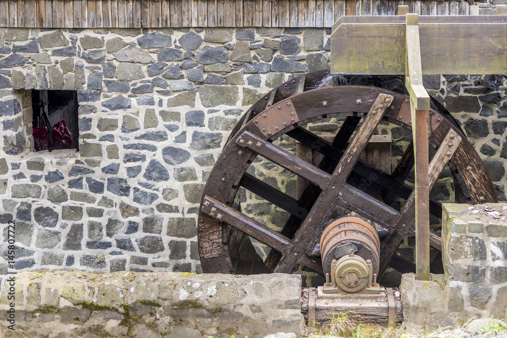 Wasserrad Stock-Foto | Adobe Stock