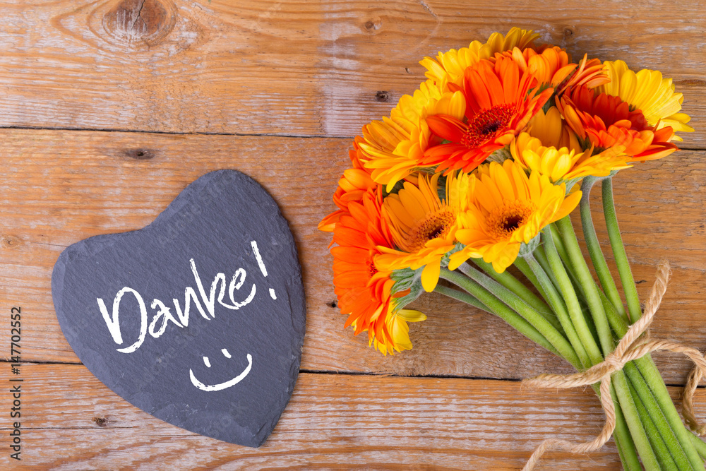 Danke :) Blumenstrauß und Herz! Stock Photo | Adobe Stock