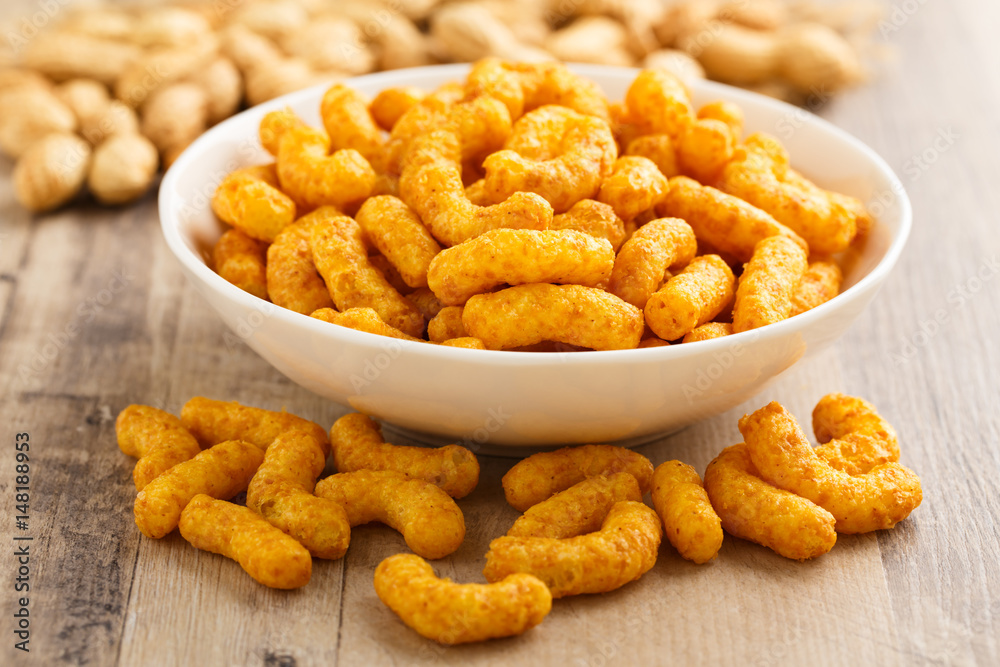 Erdnussflips - Peanut puffs Stock-Foto | Adobe Stock