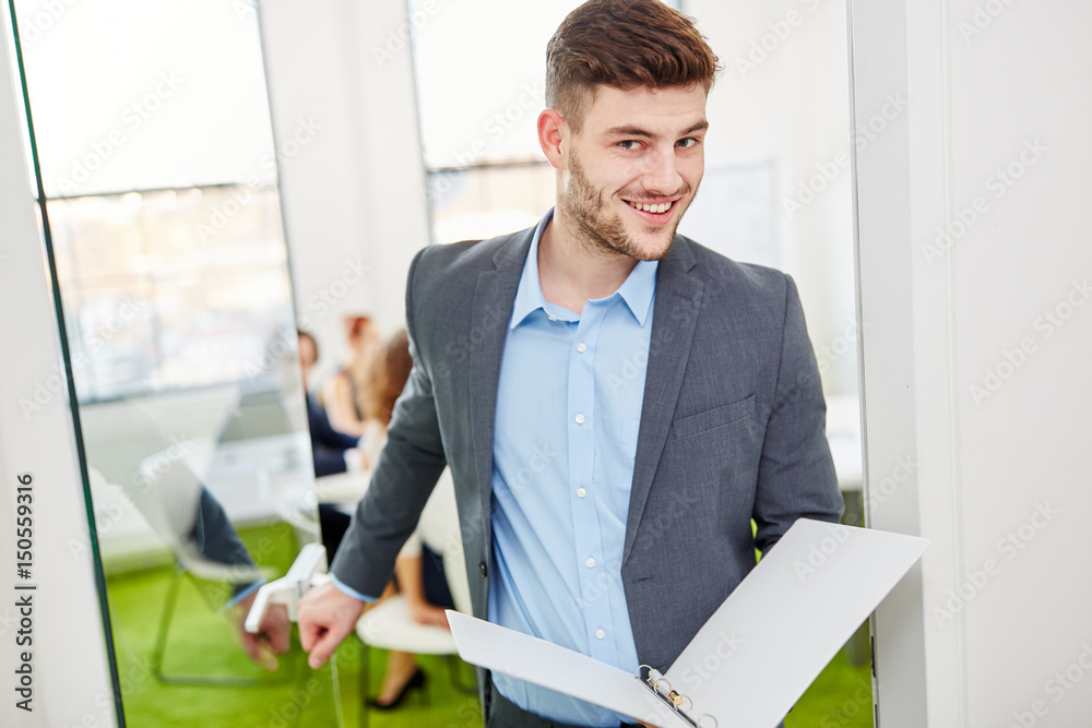 Erfolgreicher Entrepreneur als Berater Stock Photo | Adobe Stock