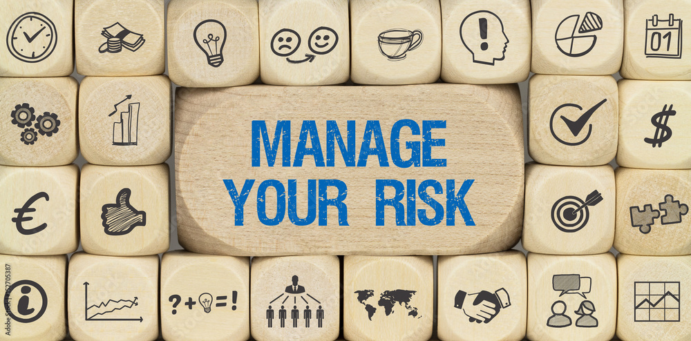 Manage your Risk / Würfel mit Symbole Stock Photo | Adobe Stock